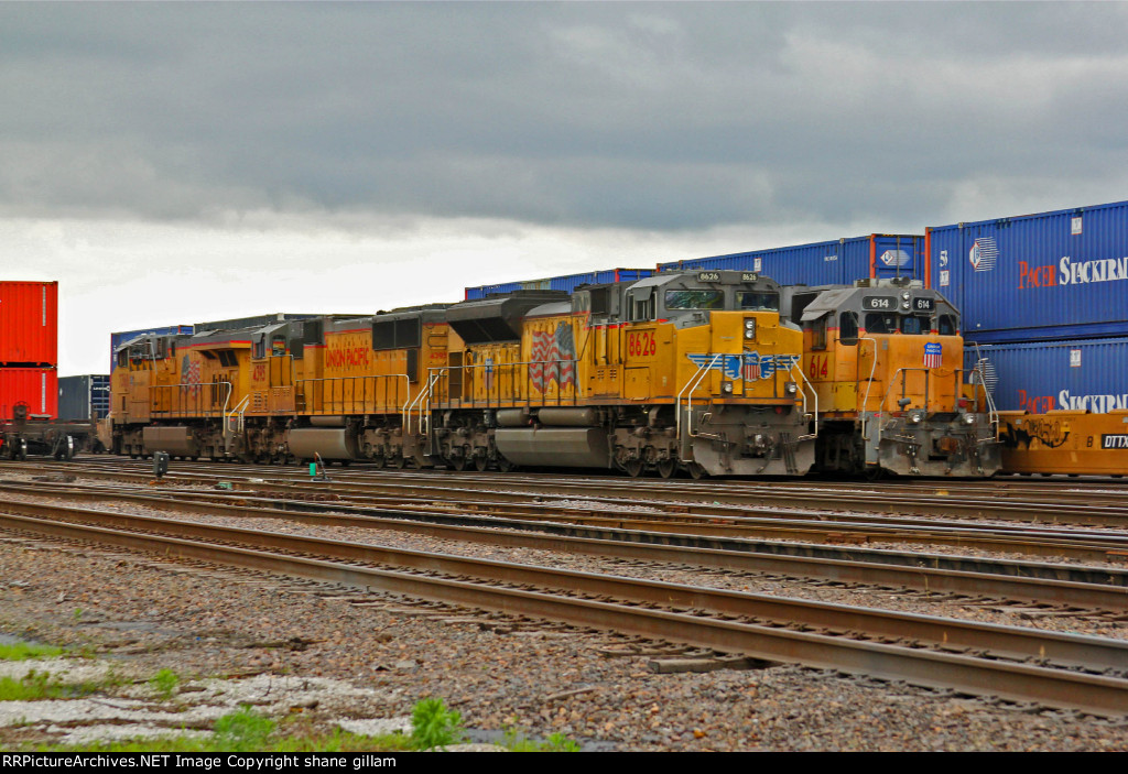 UP 8626 Waits for its next move along side yard power!